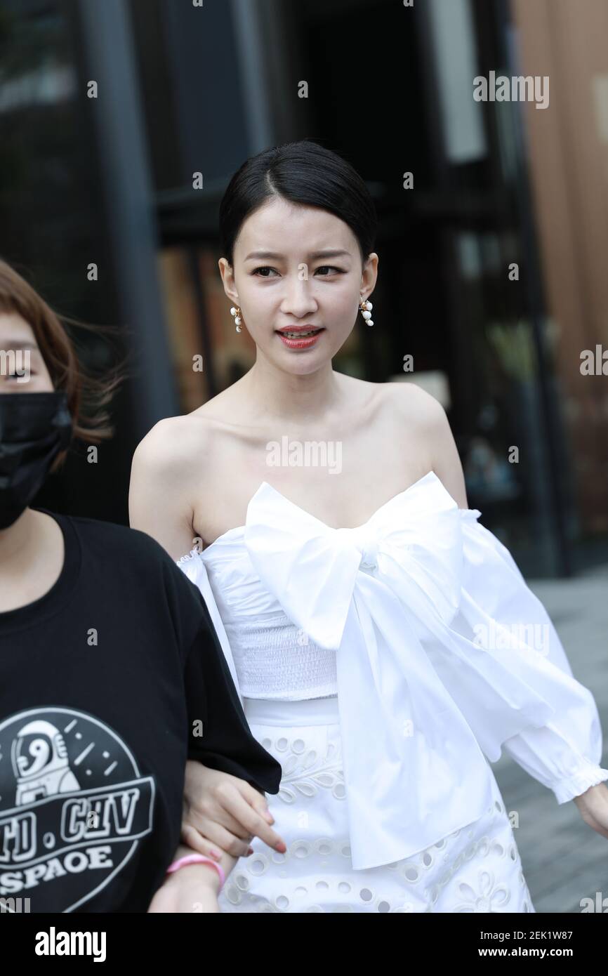 Chinese actress Sun Yi shows up at a shopping mall in Shanghai, China ...
