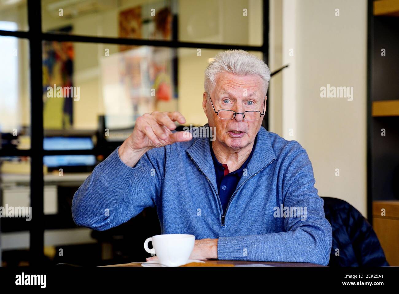 AMSTERDAM, 06-02-2002 , photoshoot with former Dutch International Wim ...