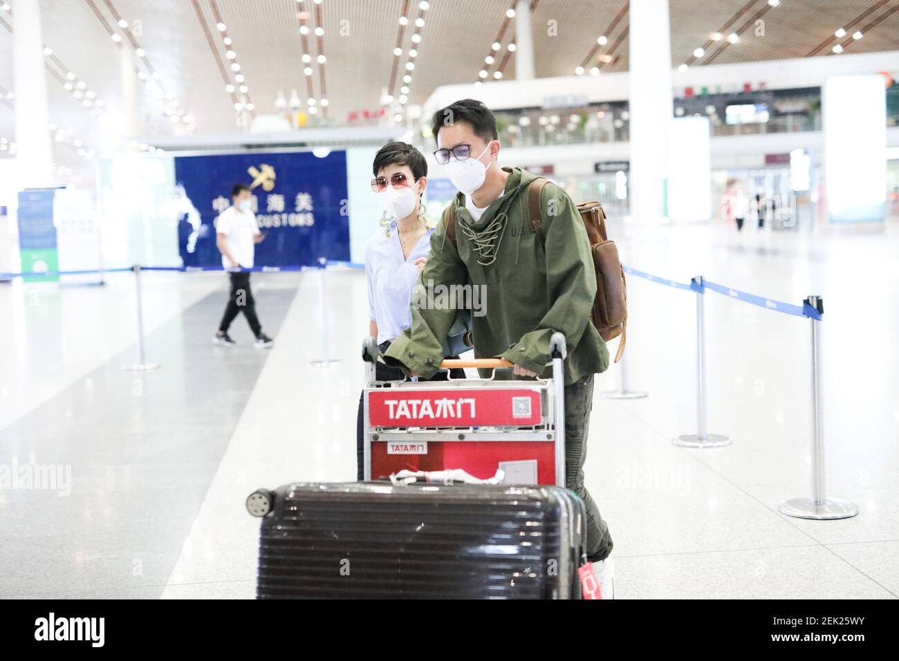 Chinese Mandopop singer and actor Han Geng and his wife Celina Horan, a ...