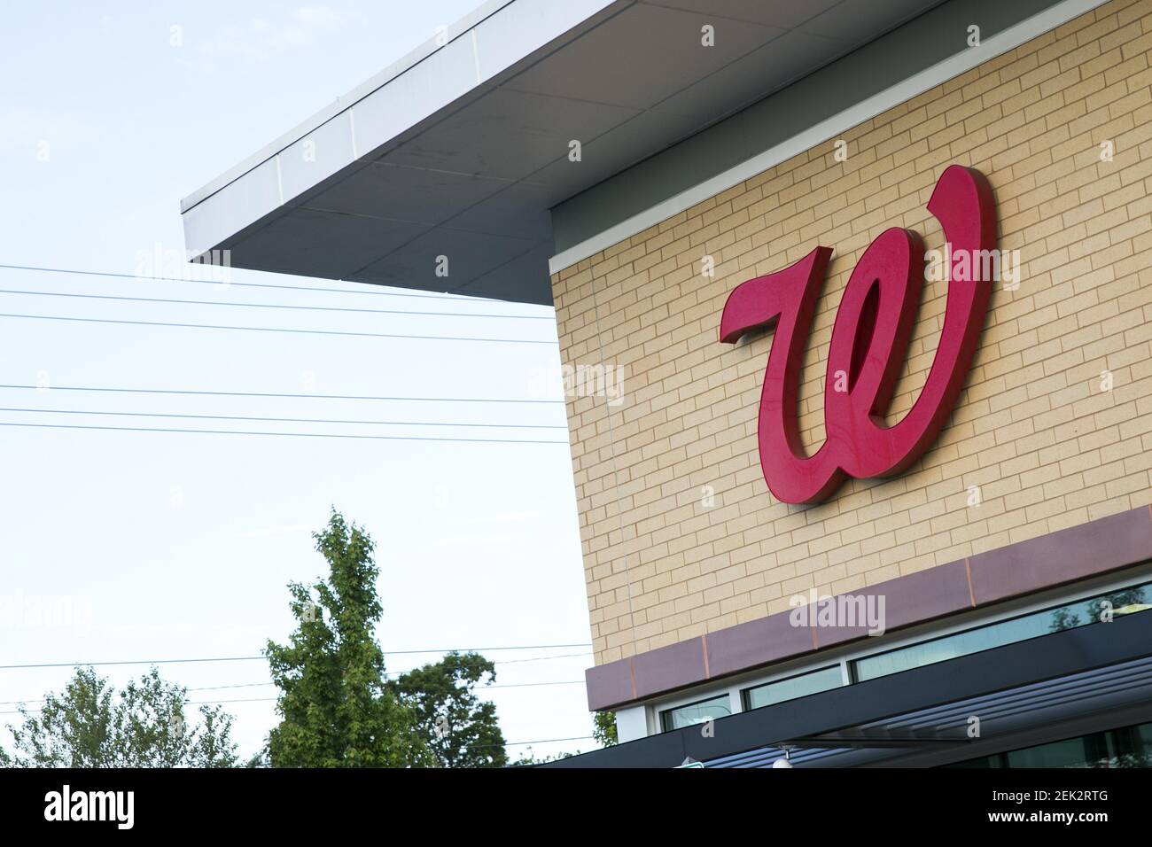 Walgreens store 2020 hi-res stock photography and images - Alamy