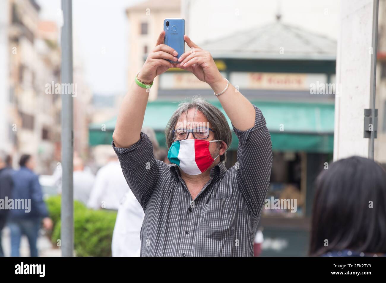 (5/16/2020) Protesters with tricolor mask after the police control A ...