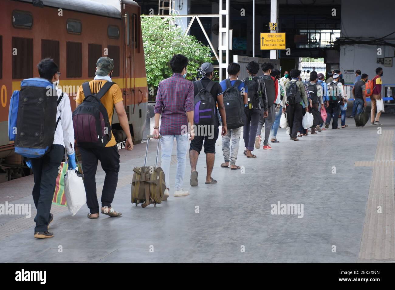 (5/17/2020) Migrant workers and stranded people are on queue for health ...
