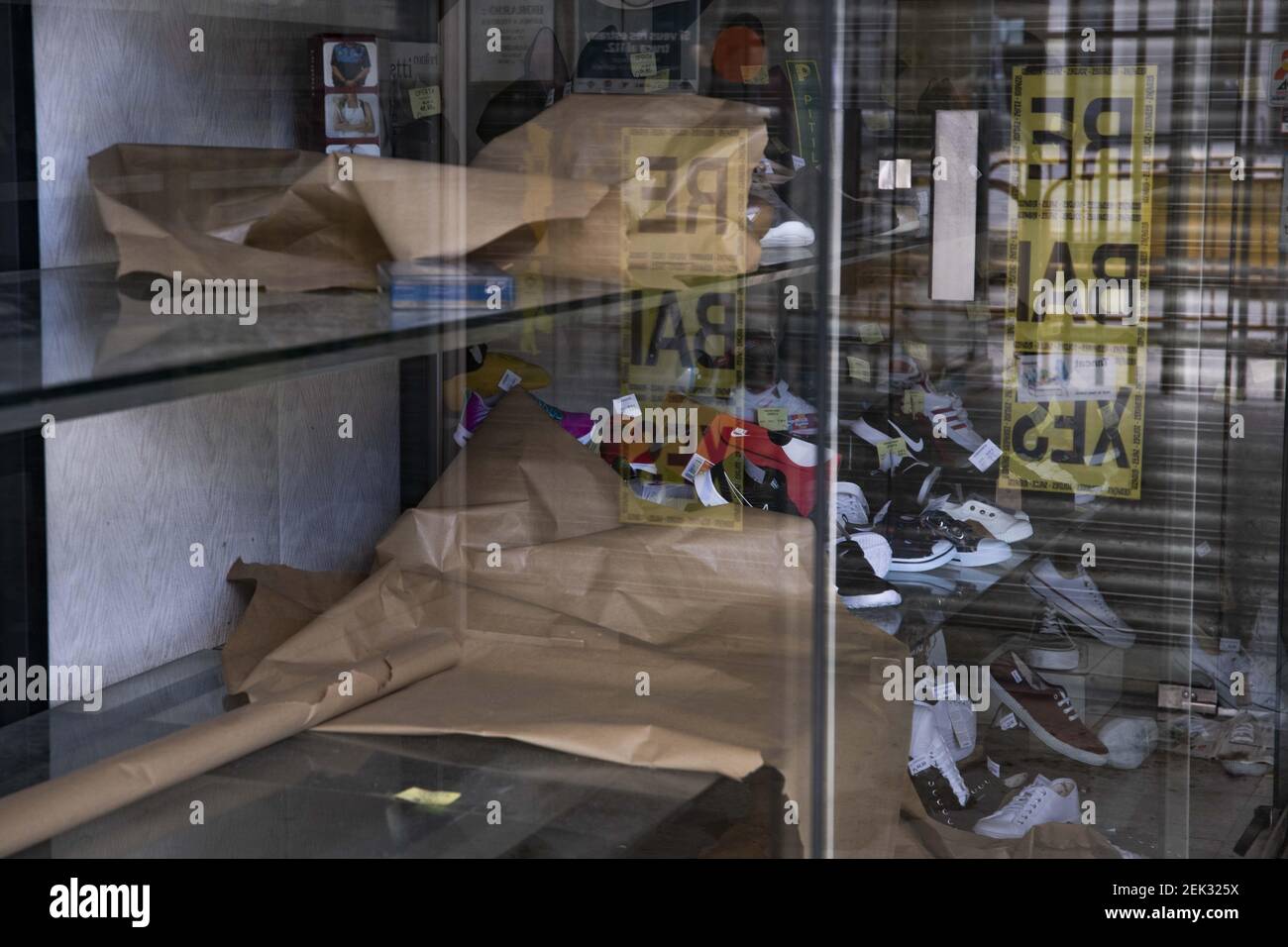 Phase 1 pandemic hi-res stock photography and images - Alamy