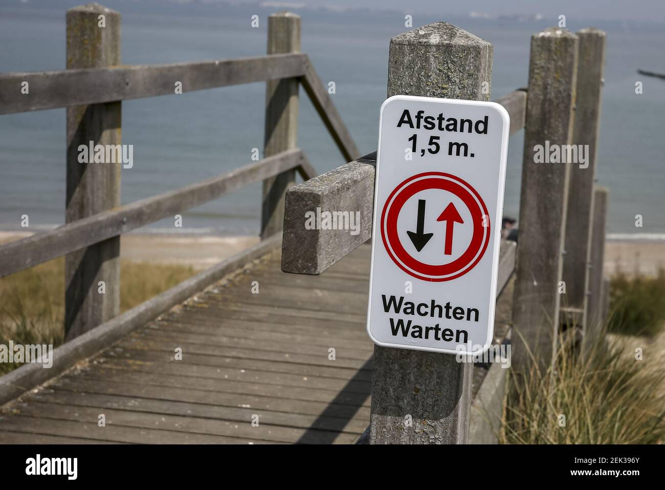 BRESKENS, 21-05-2020 , Dutchnews, Busy beach in Zeeland Breskens Drukte ...