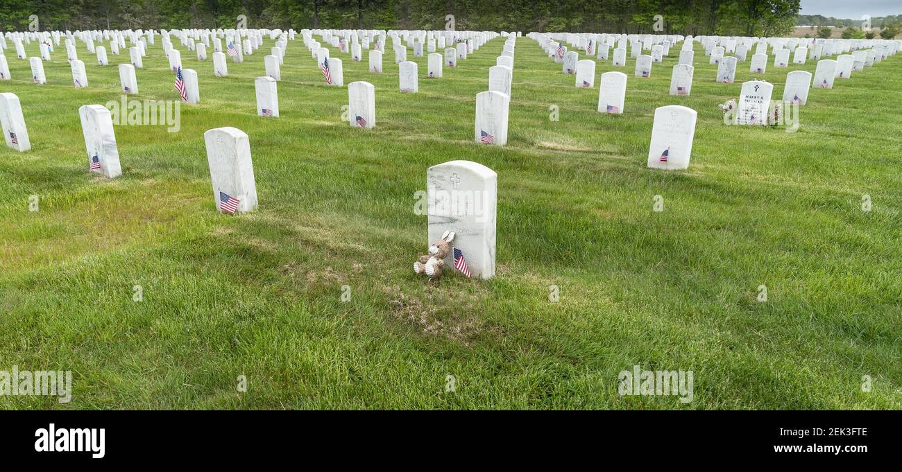 (5/23/2020) View of Calverton National Cemetery for veterans during ...