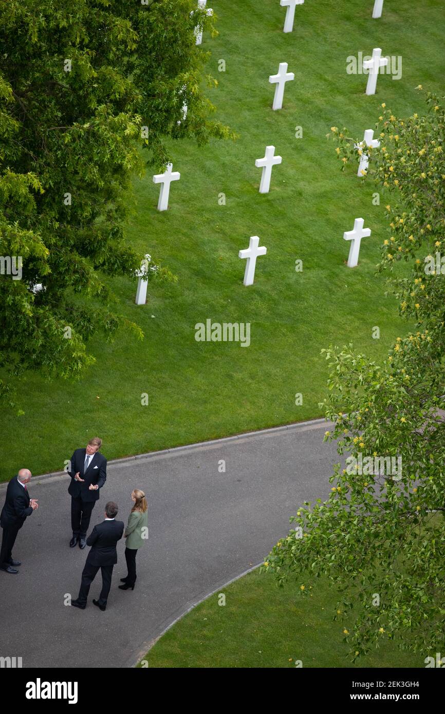 King Willem-Alexander attends Memorial Day at the American Cemetery ...