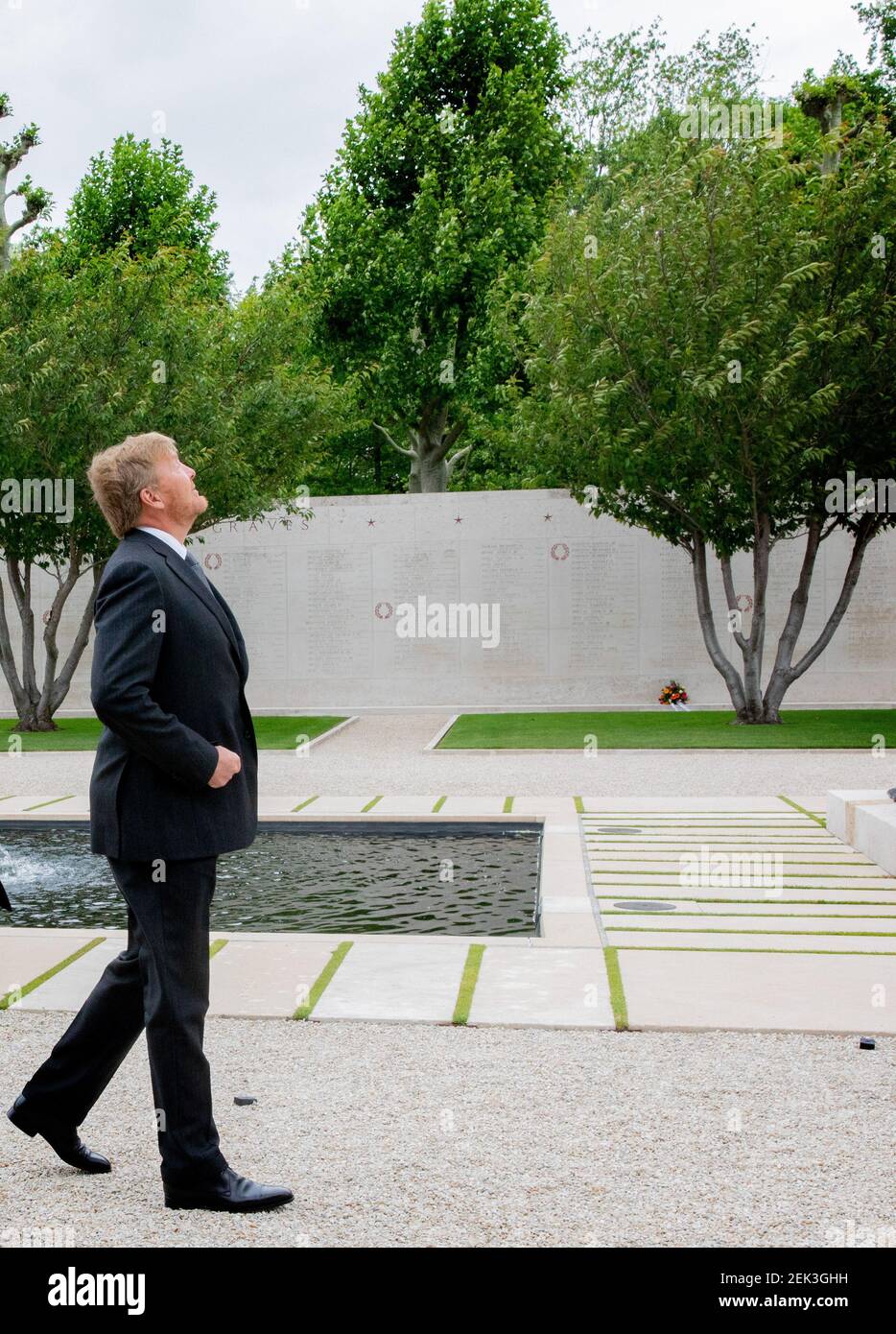 King Willem-Alexander attends Memorial Day at the American Cemetery ...