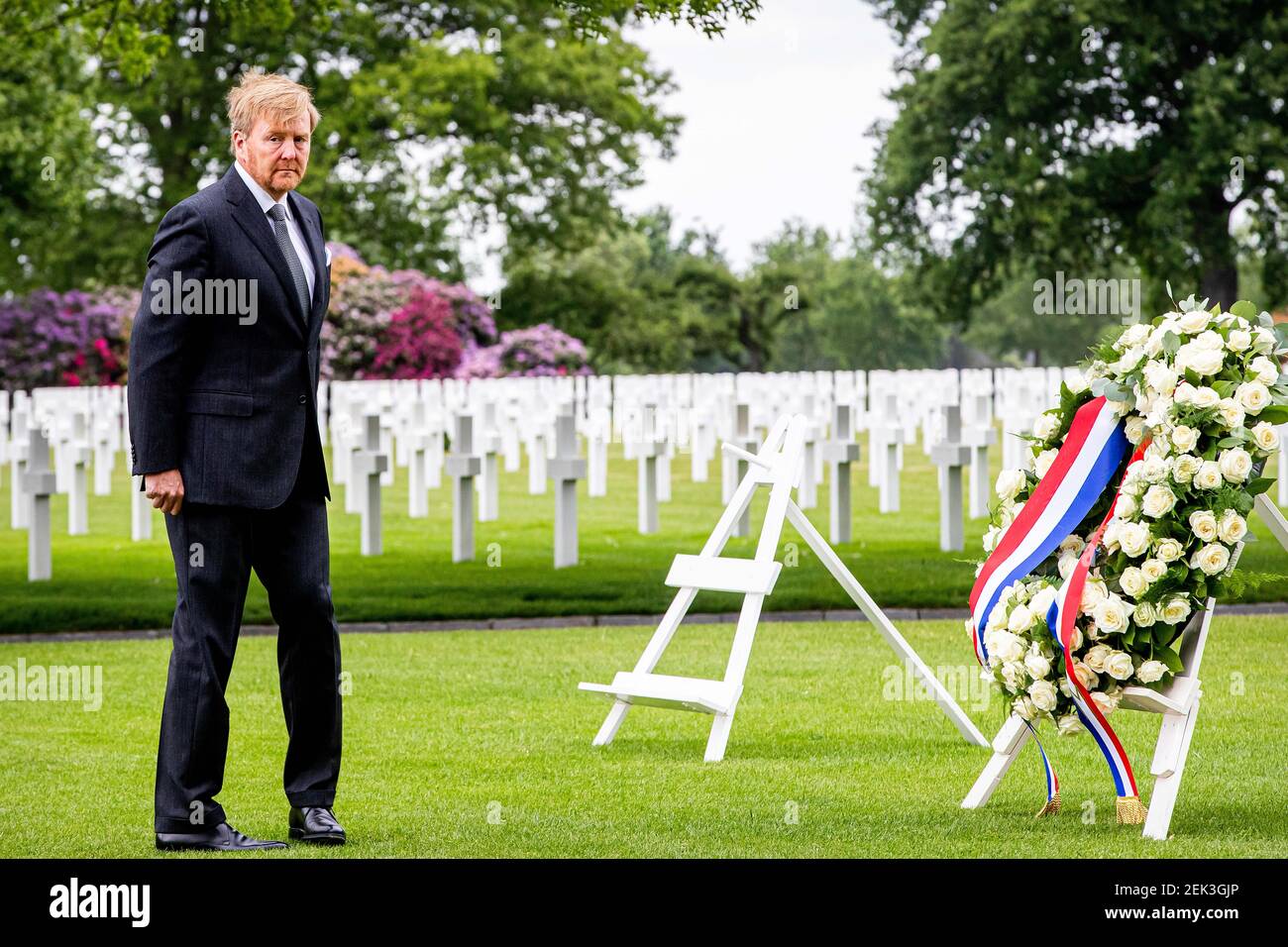 King Willem-Alexander attends Memorial Day at the American Cemetery ...
