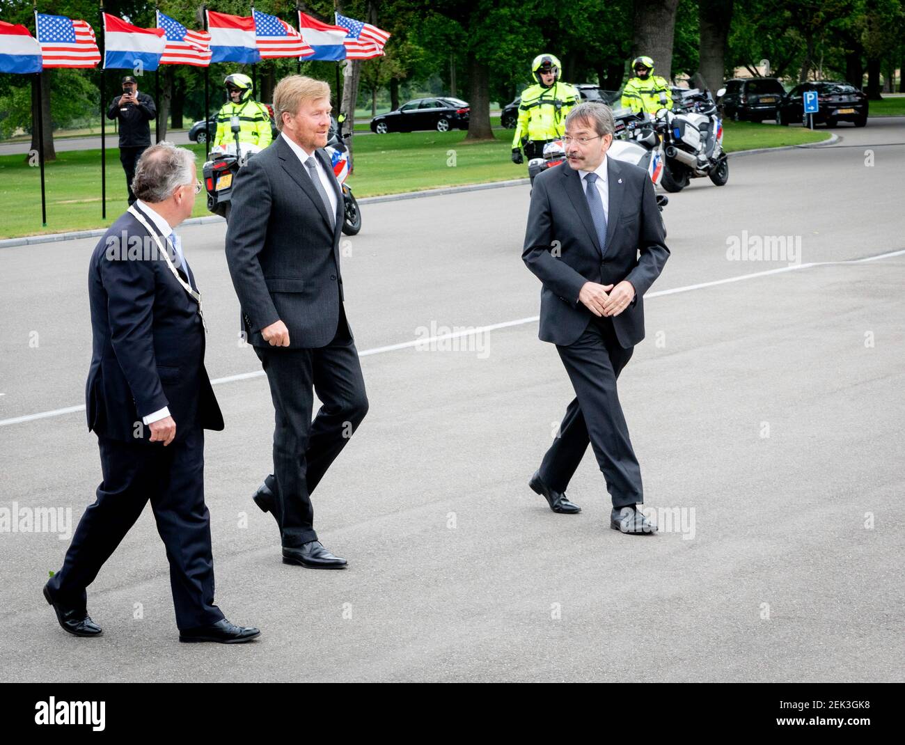 King Willem-Alexander attends Memorial Day at the American Cemetery ...