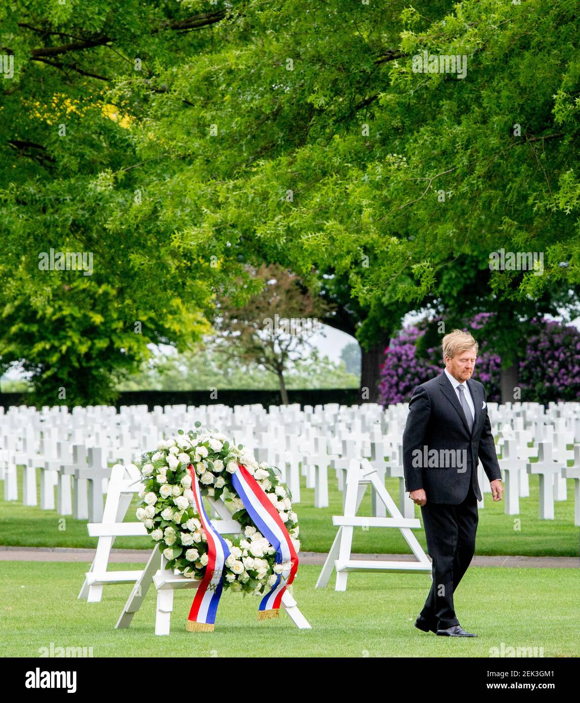 King Willem-Alexander attends Memorial Day at the American Cemetery ...