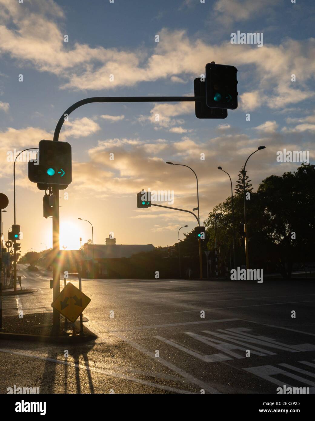 Green Traffic Light Arrow High Resolution Stock Photography and Images ...