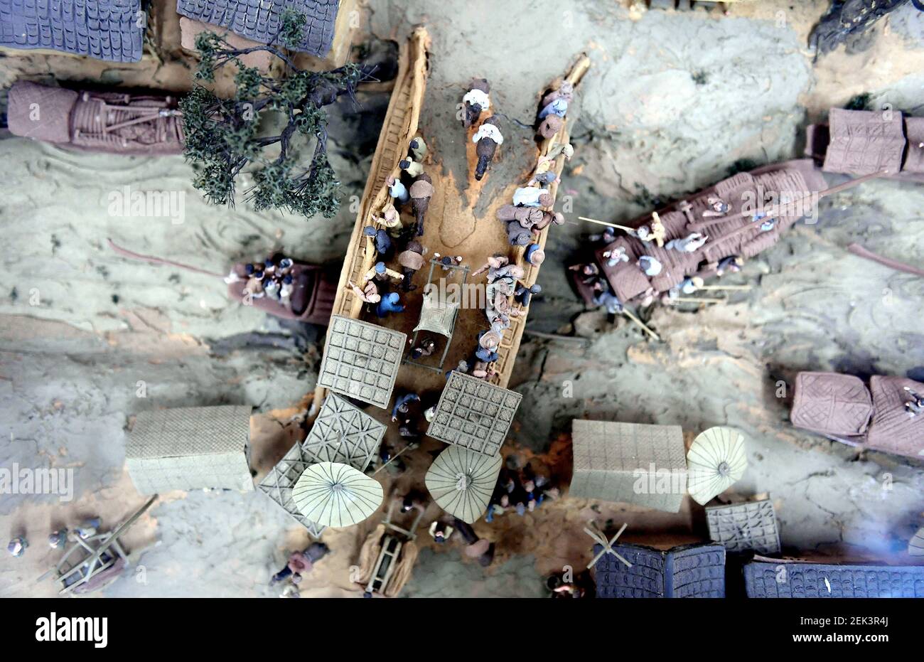 Liaoningï¼ŒCHINA-People enjoy a 3D dough sculpture of "riverside scene ...