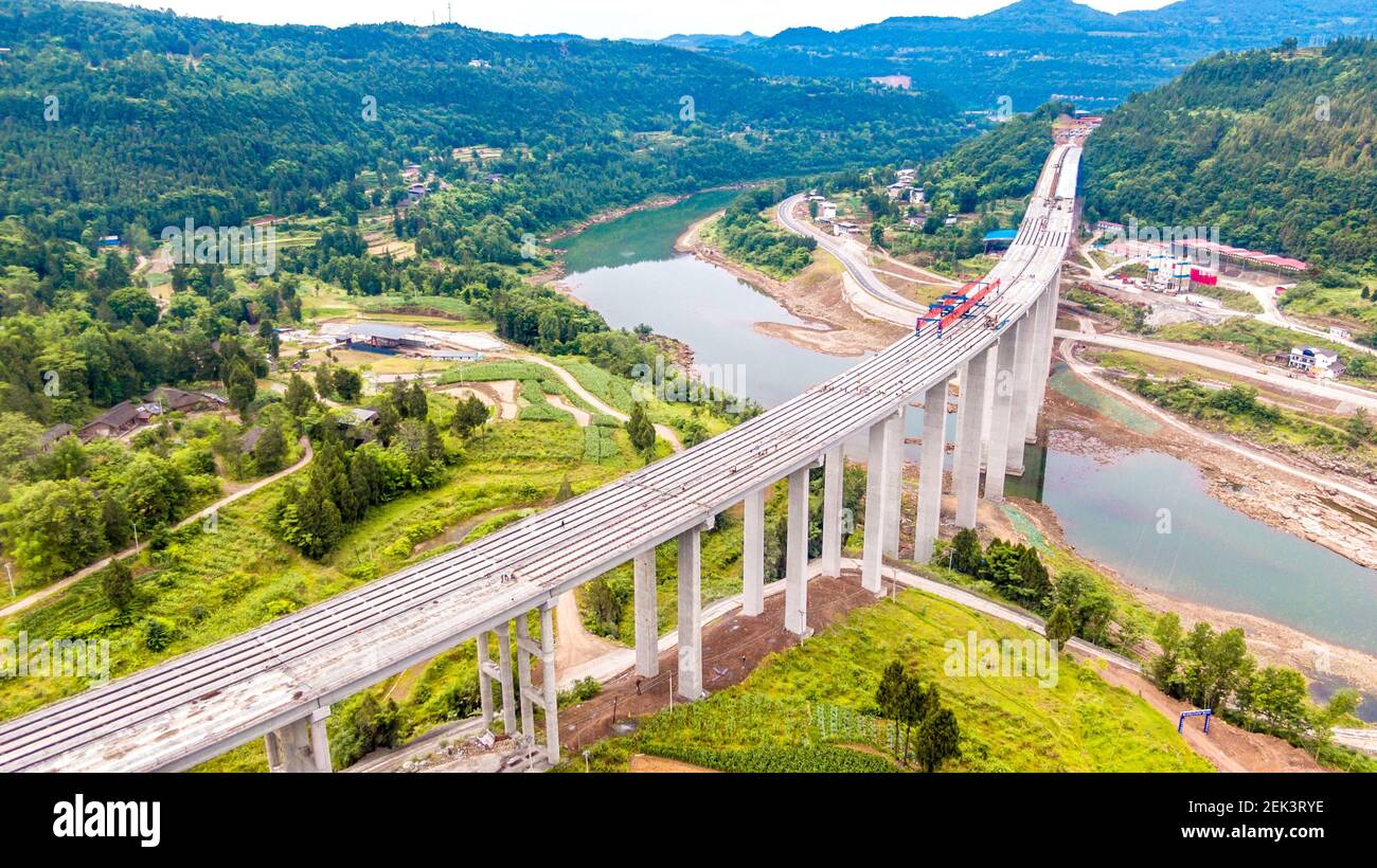 Overlooking the Tongjiang River Bridge. Tongjiang County, Sichuan ...