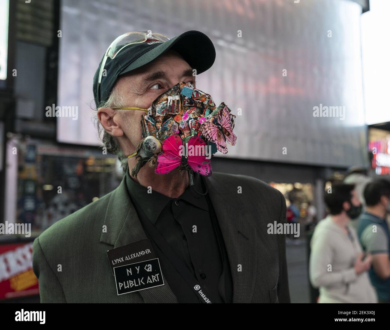 (5/27/2020) Artist Lynx Alexander created butterfly facial mask he ...