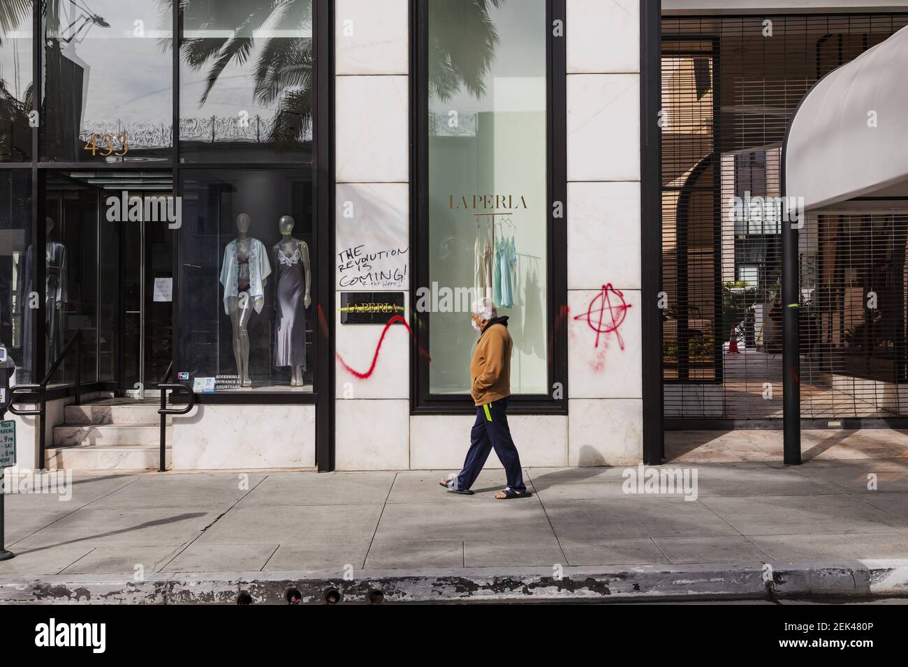 Rodeo Drive in Beverly Hills after being looted. Rioting and looting ...