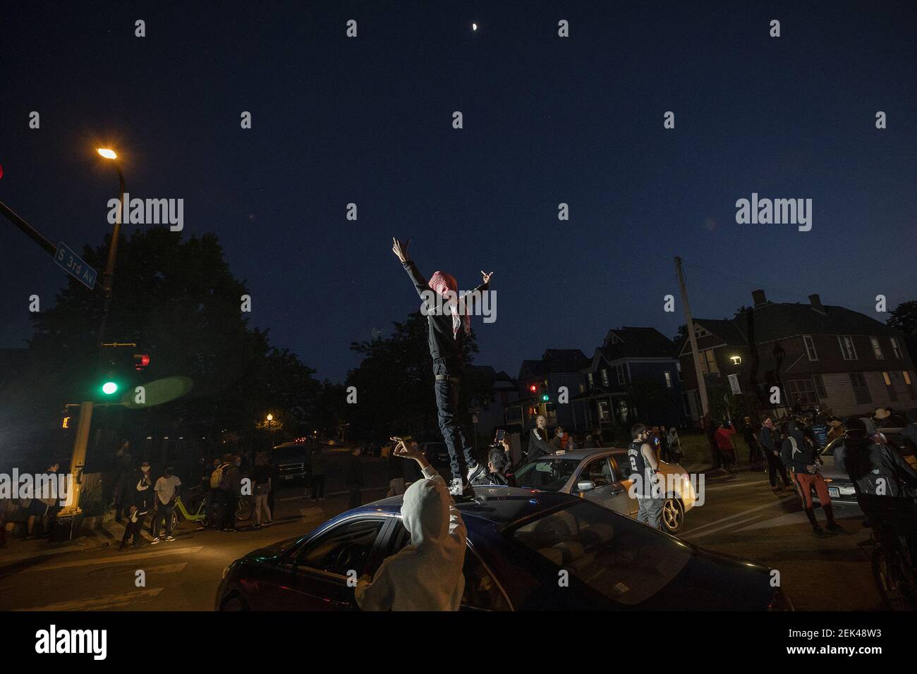 Protests near the Minneapolis 5th Police Precinct on Saturday, May 30 ...