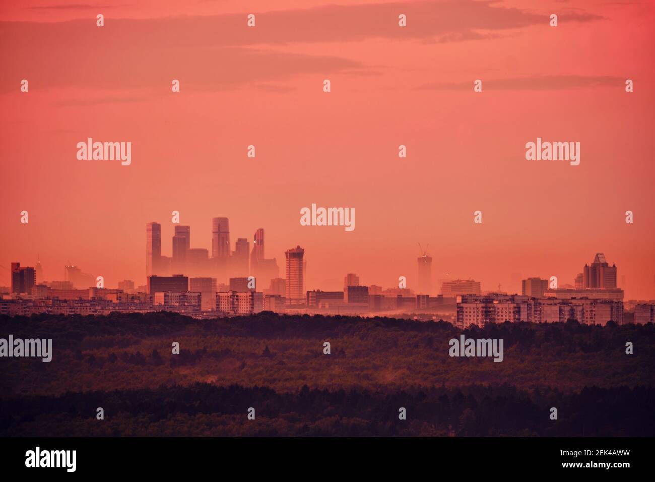 Fog over moscow hi-res stock photography and images - Alamy