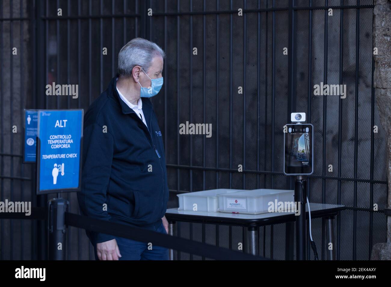 Termoscanner for body temperature control at the entrance of the ...