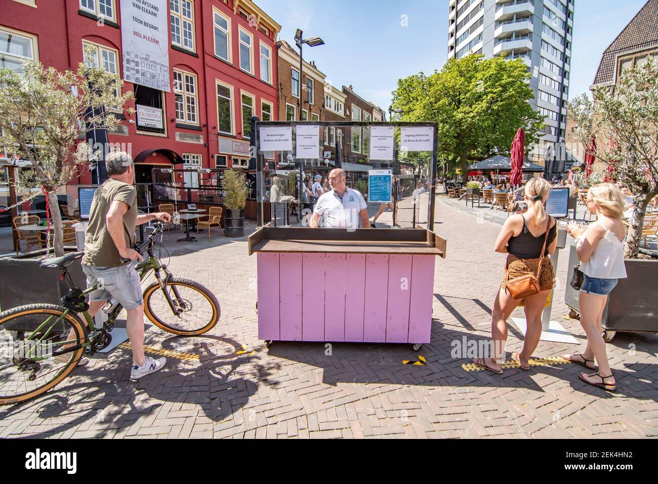 UTRECHT, 01-06-2020, Opening bars and restaurants Utrecht (Photo by Pro ...