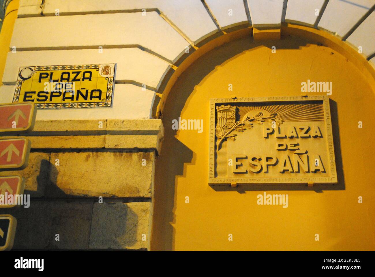 Spanish street signs hi-res stock photography and images - Alamy