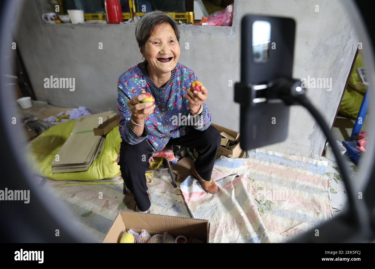 Cui Shuxia, a streamer in her eighties who got popular once she did ...