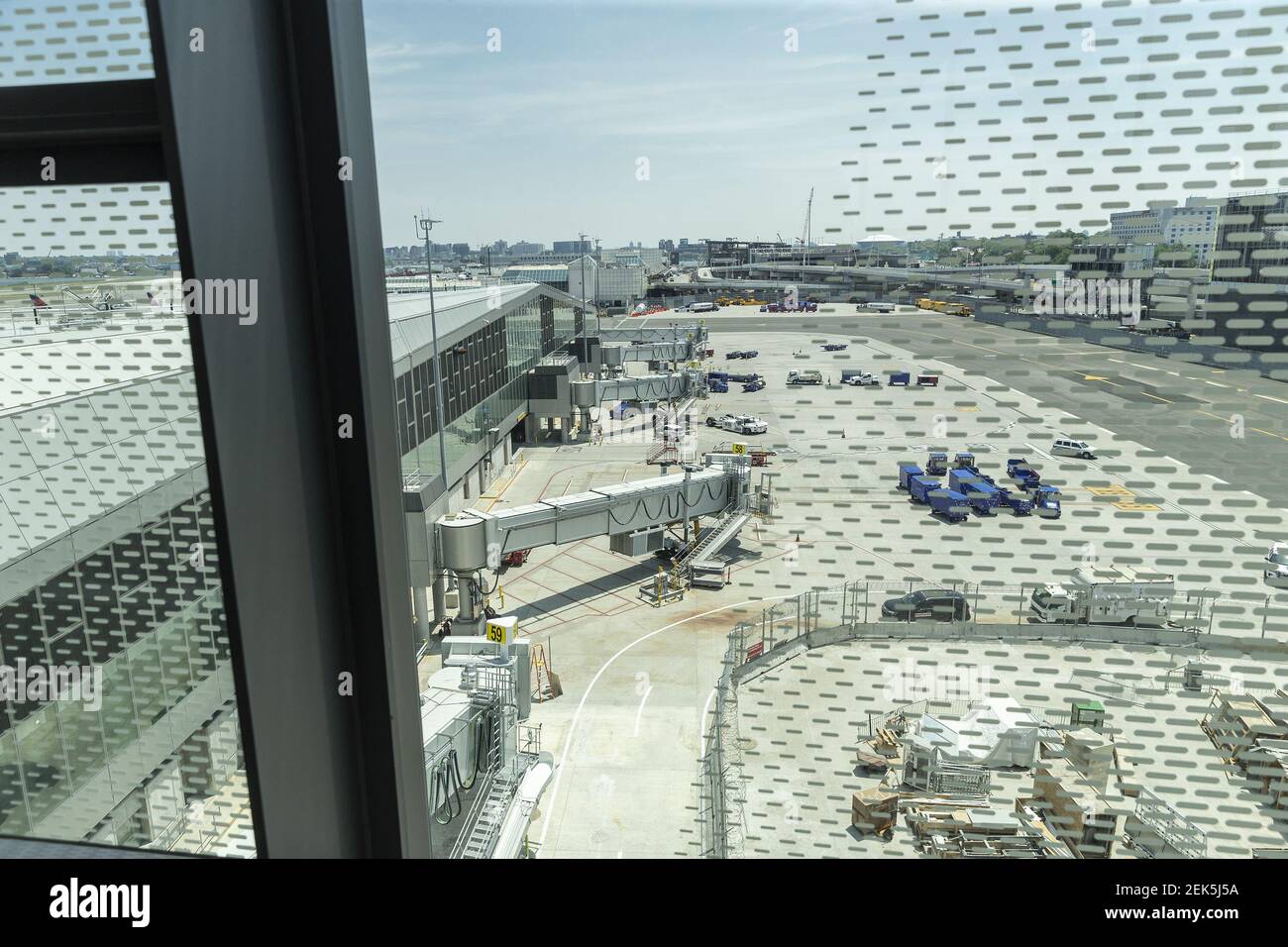 Aircraft gates of the brand-new state-of-the-art Terminal B arrivals ...