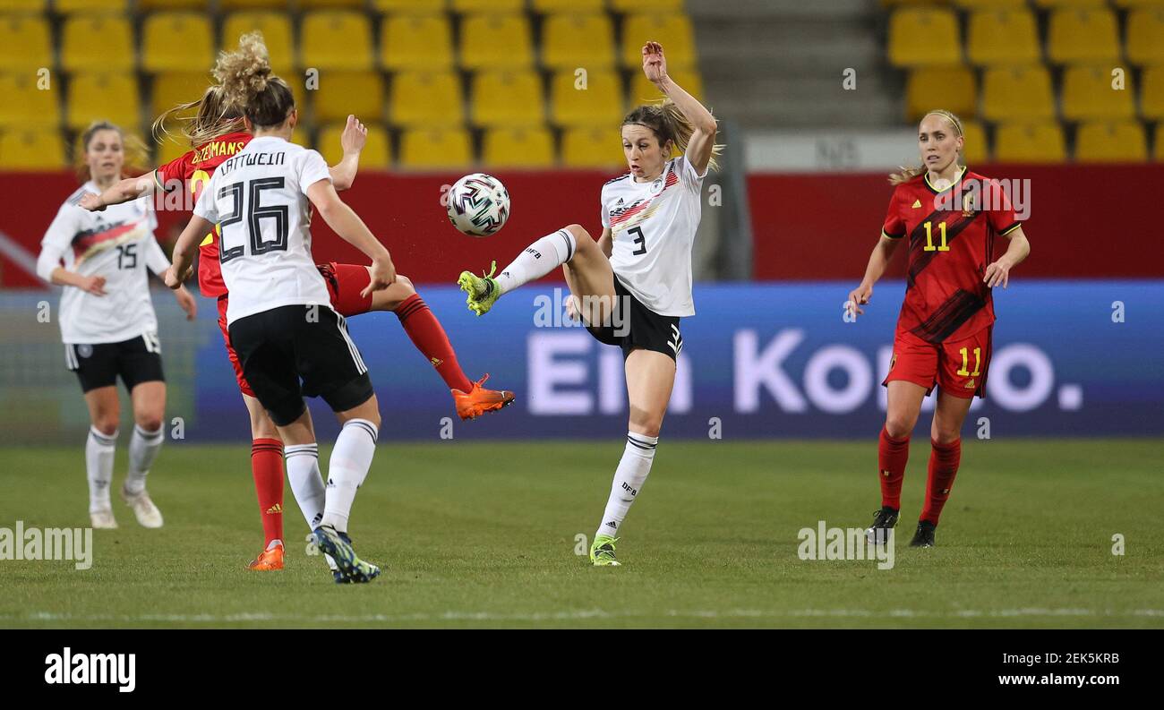 Aachen, Deutschland. 21st Feb, 2021. firo: 02/21/2021 Fuvuball: Soccer ...