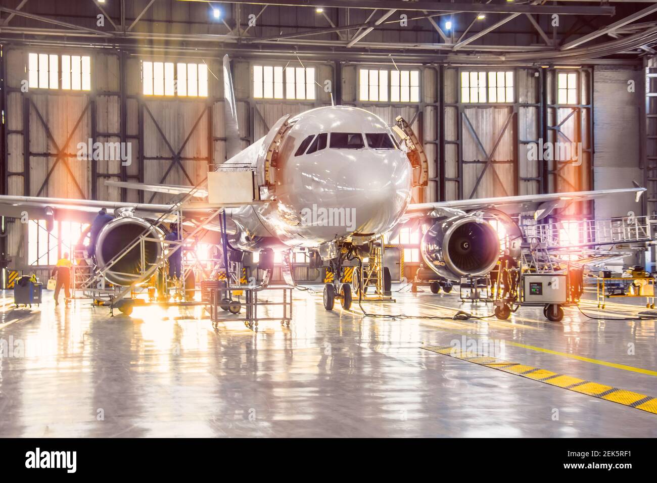 Aircraft hangar door hi-res stock photography and images - Alamy