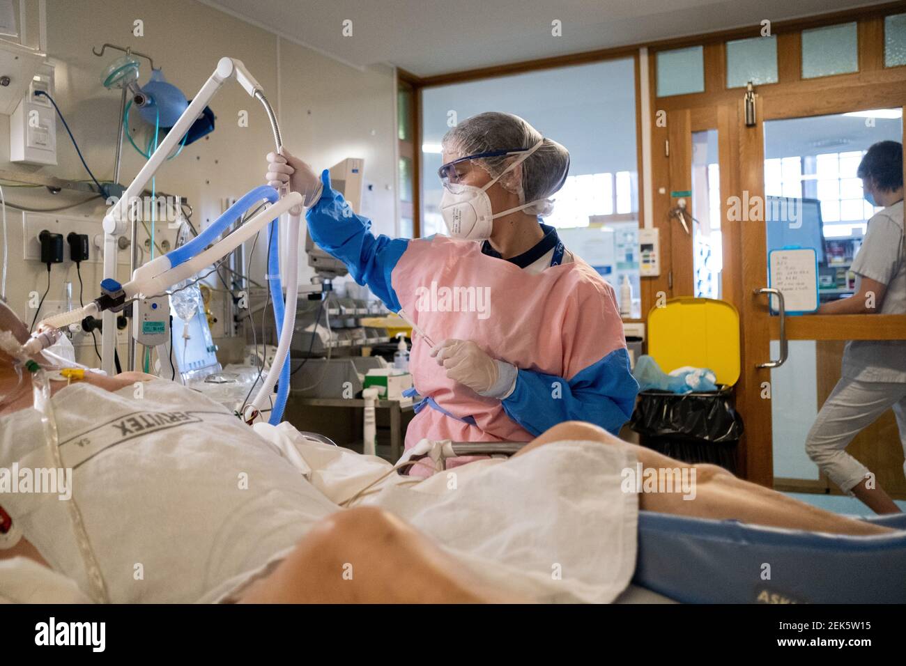 Report at the intensive care unit of the Liege hospital with patients ...