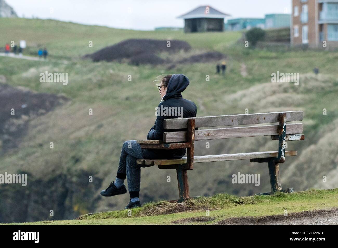 Alone in the cold hi-res stock photography and images - Alamy
