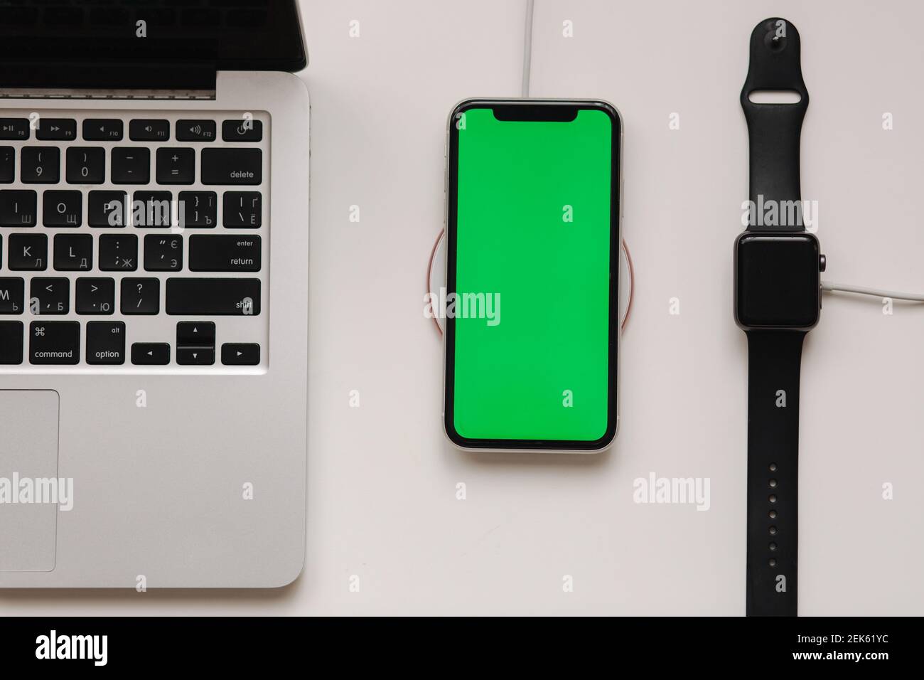 Battery charger charging indicator display hi-res stock photography and ...