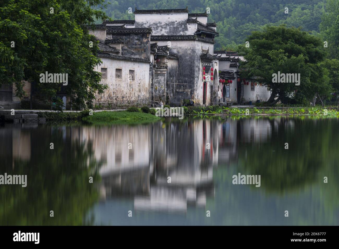 Undated photos show the amazing scenery of Hongcun Village, looks just ...