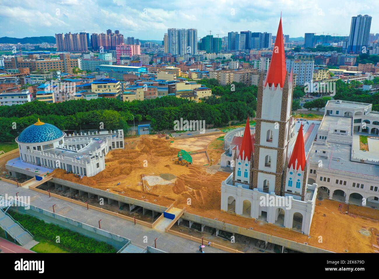 Recently, a gothic style church located in Tingzi dock along Yongjiang ...