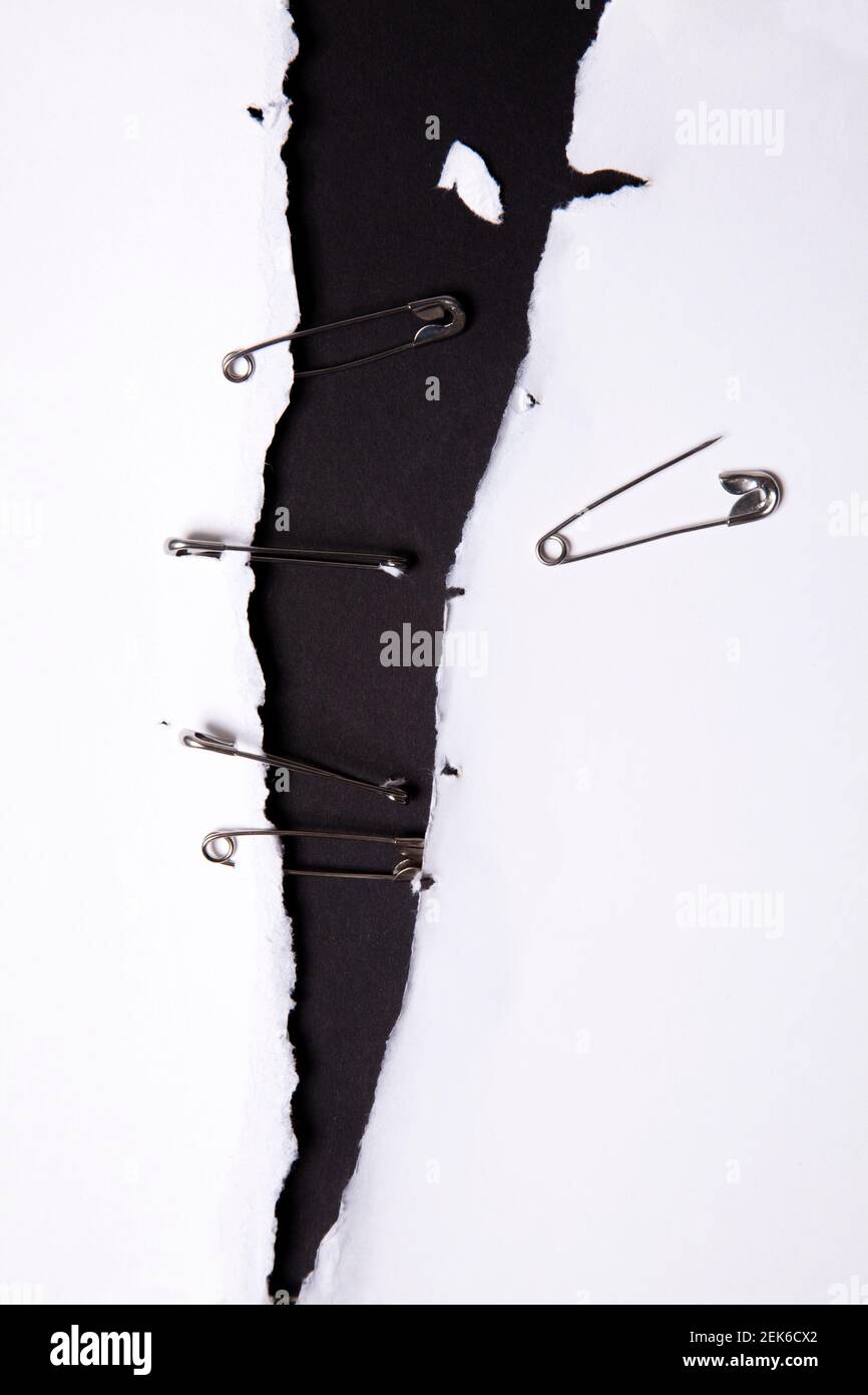 Safety pins hi-res stock photography and images - Alamy