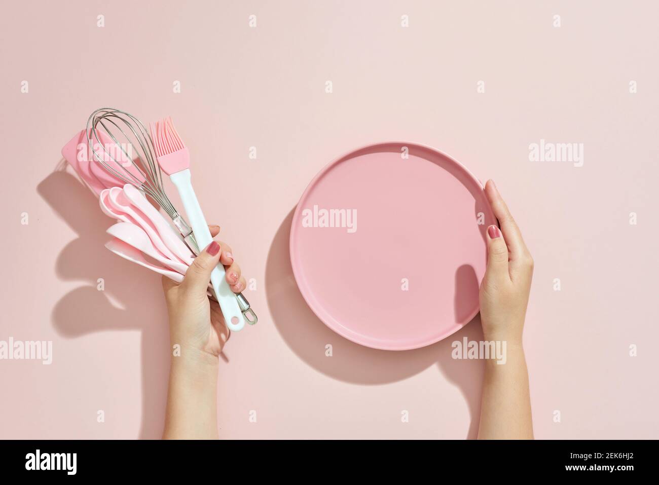 Pink kitchen utensils hi-res stock photography and images - Alamy