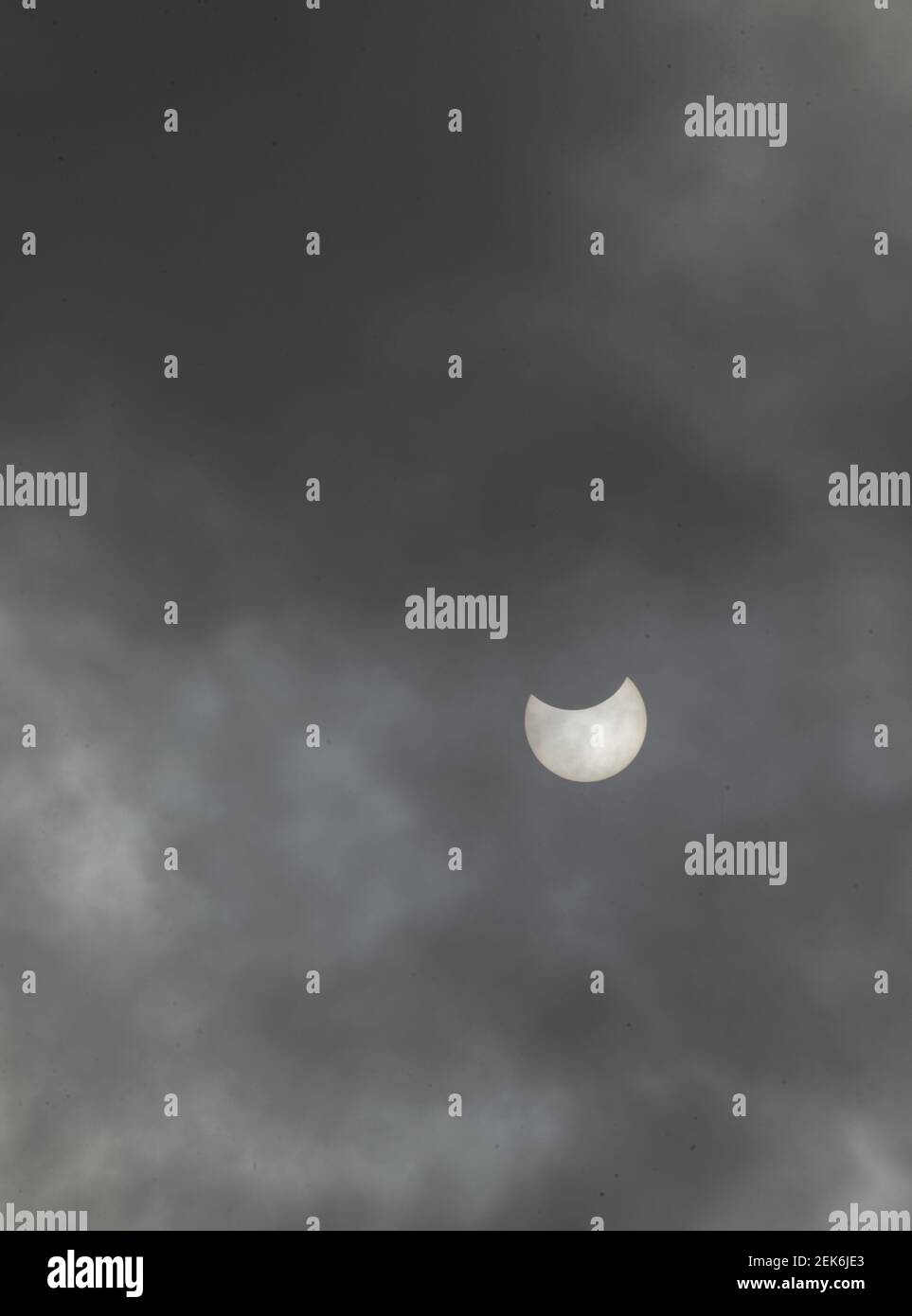 The eclipse phase where the moon covers the biggest part of the sun ...