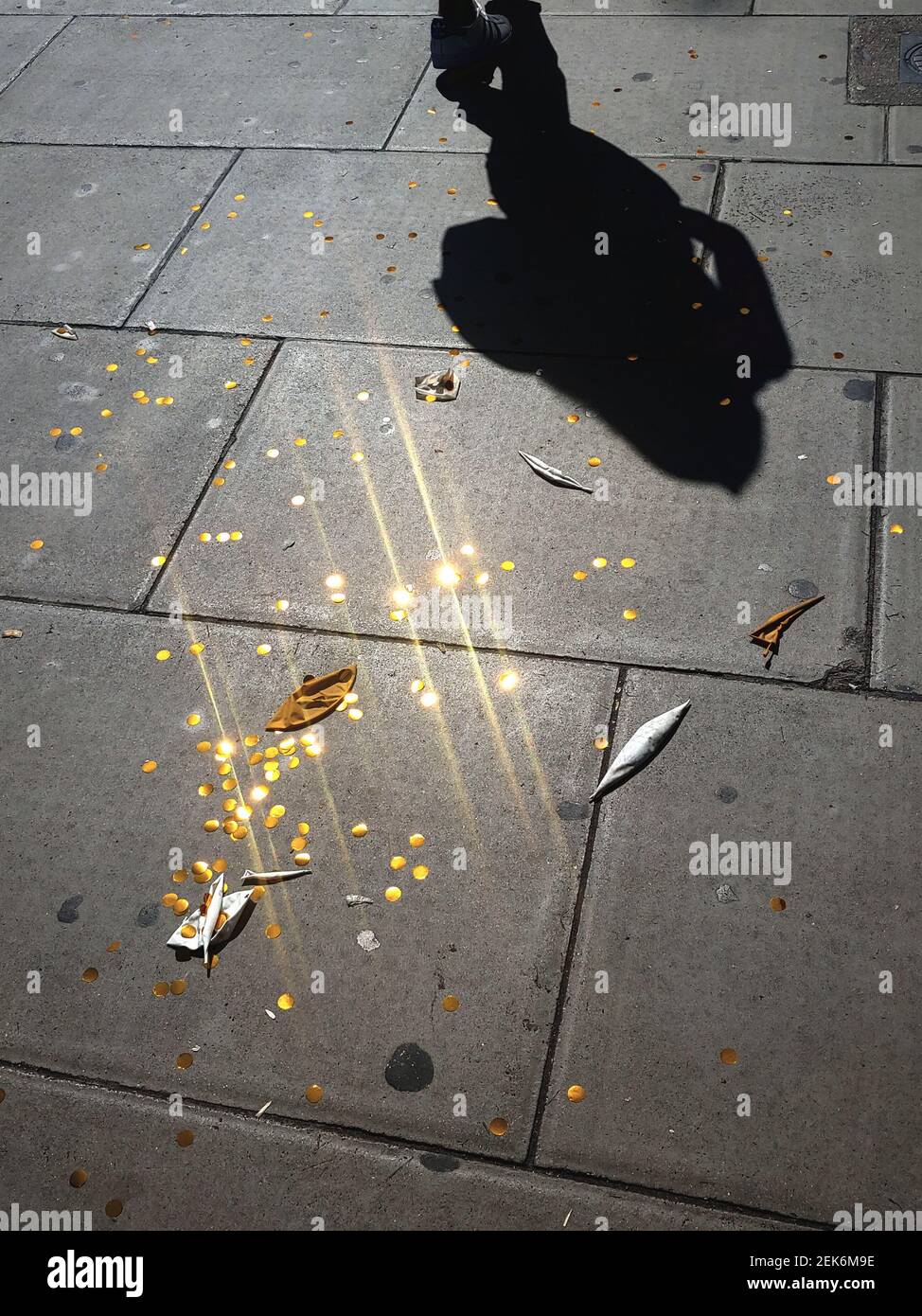 Golden pavement hi-res stock photography and images - Alamy