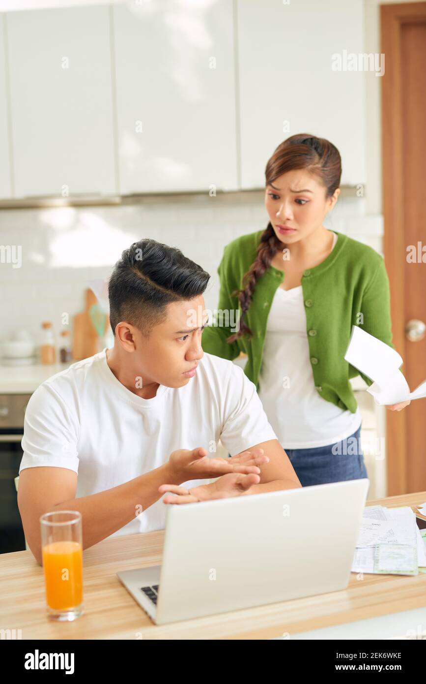 Family money problem hi-res stock photography and images - Alamy