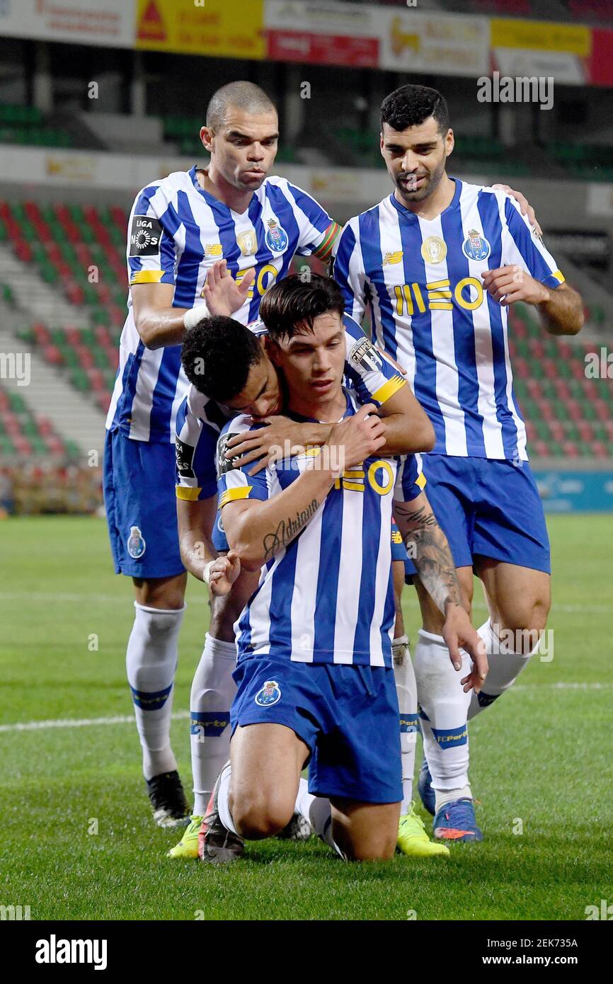 1st Football League Championship, 20th Maritime Day - Porto at Maritimo ...