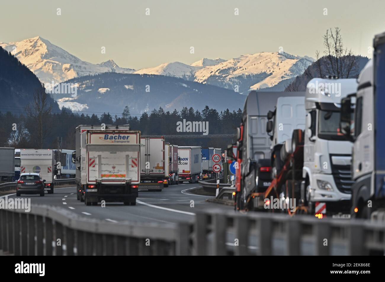 Border controls at the Austrian-German border, border crossing ...