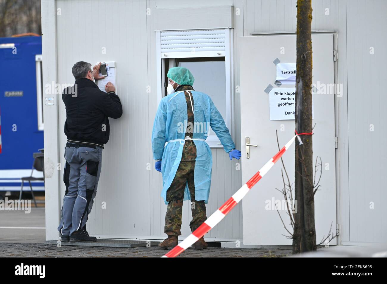Border controls at the Austrian-German border, border crossing ...