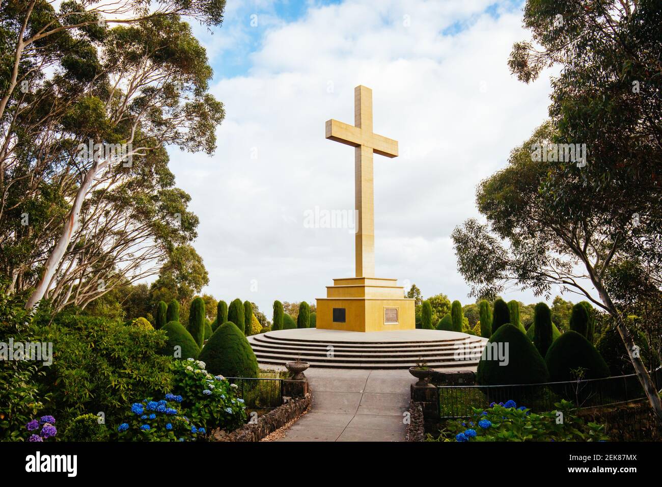 Mt macedon cross hi-res stock photography and images - Alamy