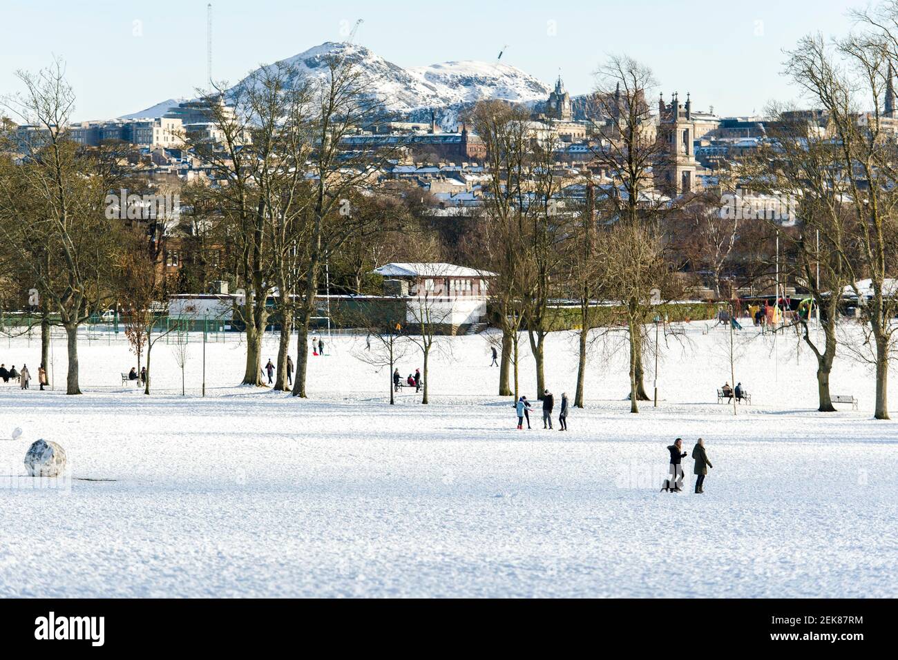Winter scenes from Inverleith park in Edinburgh. Scotland is still ...