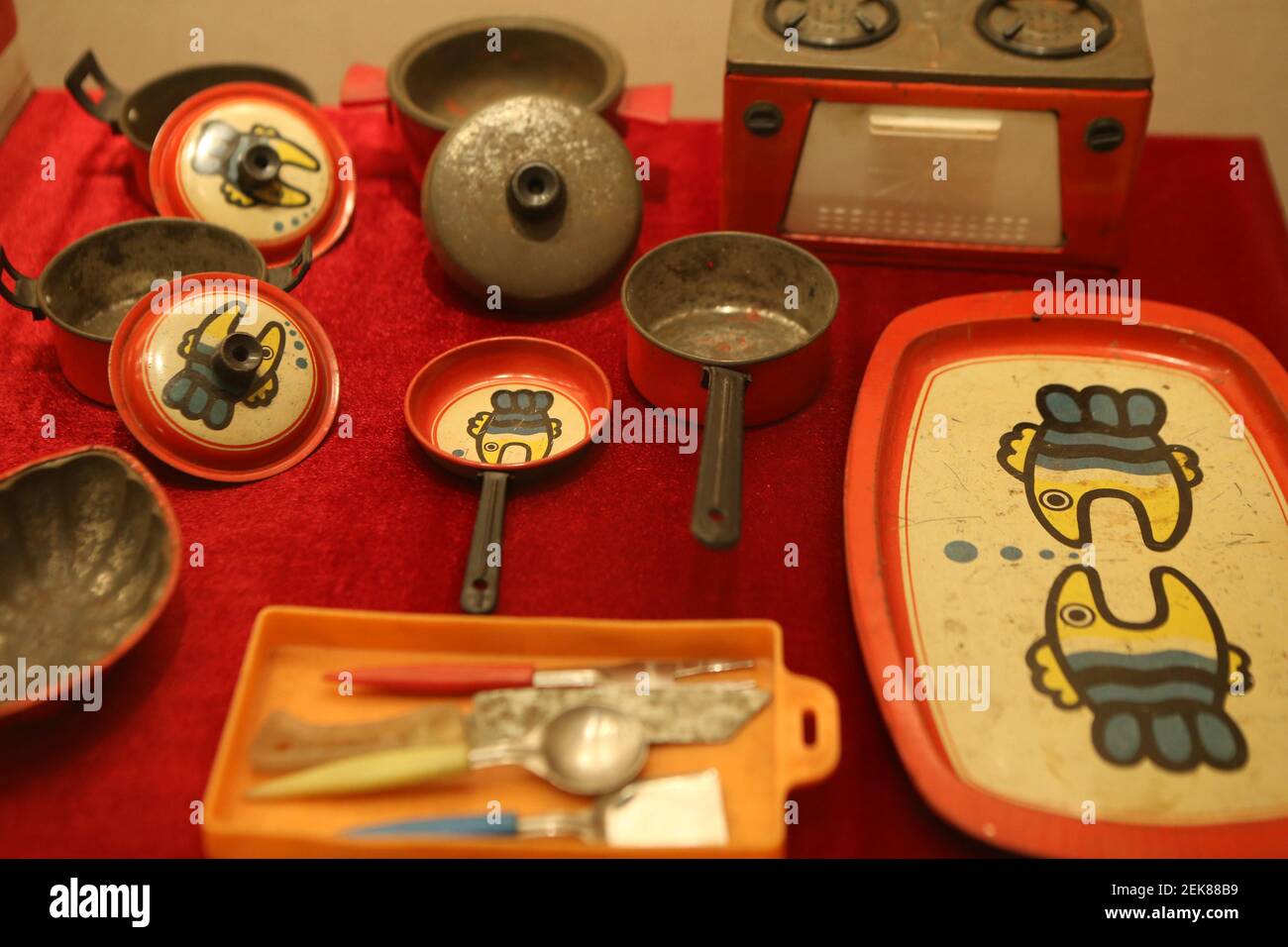 Toys played by Chinese people from Republic of China period to 2000s ...
