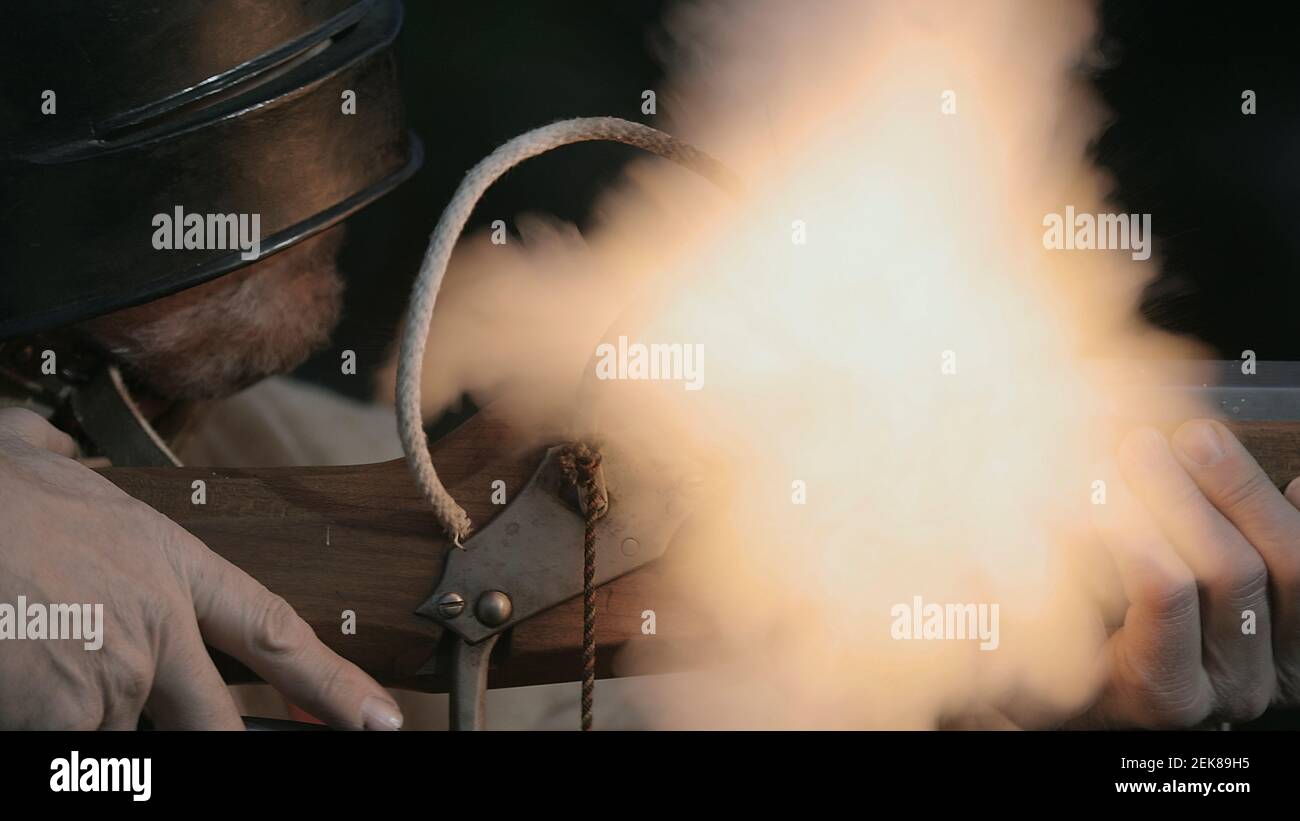 Matchlock musket hi-res stock photography and images - Alamy