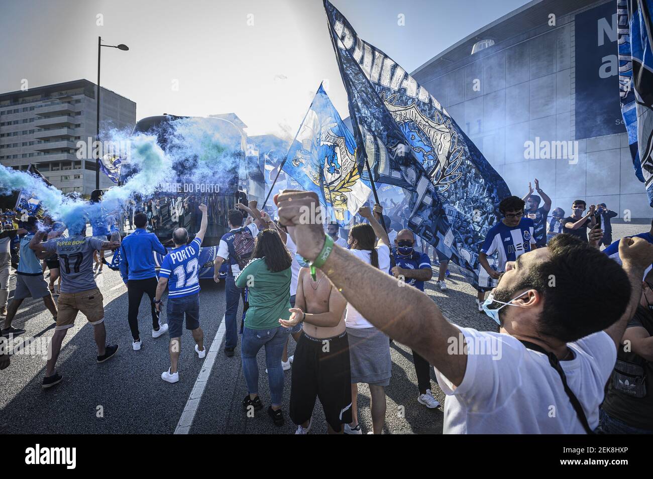 Porto, 07/07/2020 - Many fans this afternoon at EstÃ¡dio do Dragão ...