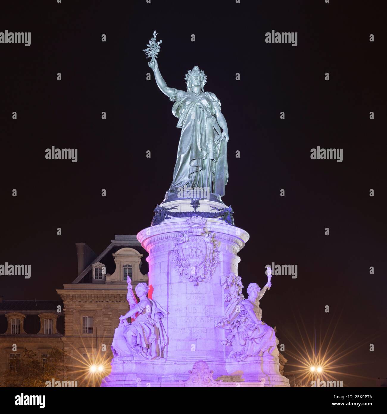 Marianne france statue hi-res stock photography and images - Alamy