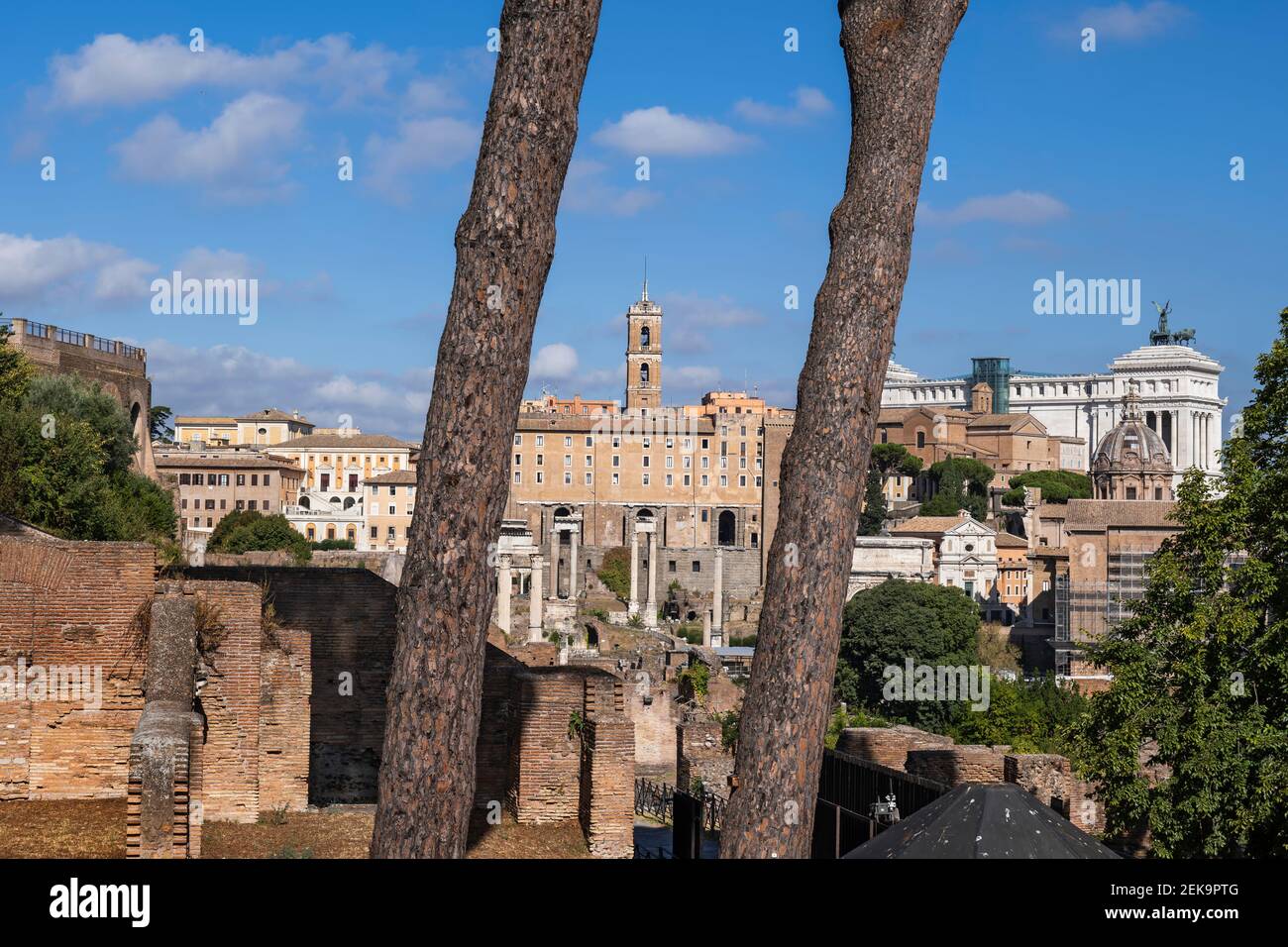 Rome cityscape hi-res stock photography and images - Alamy