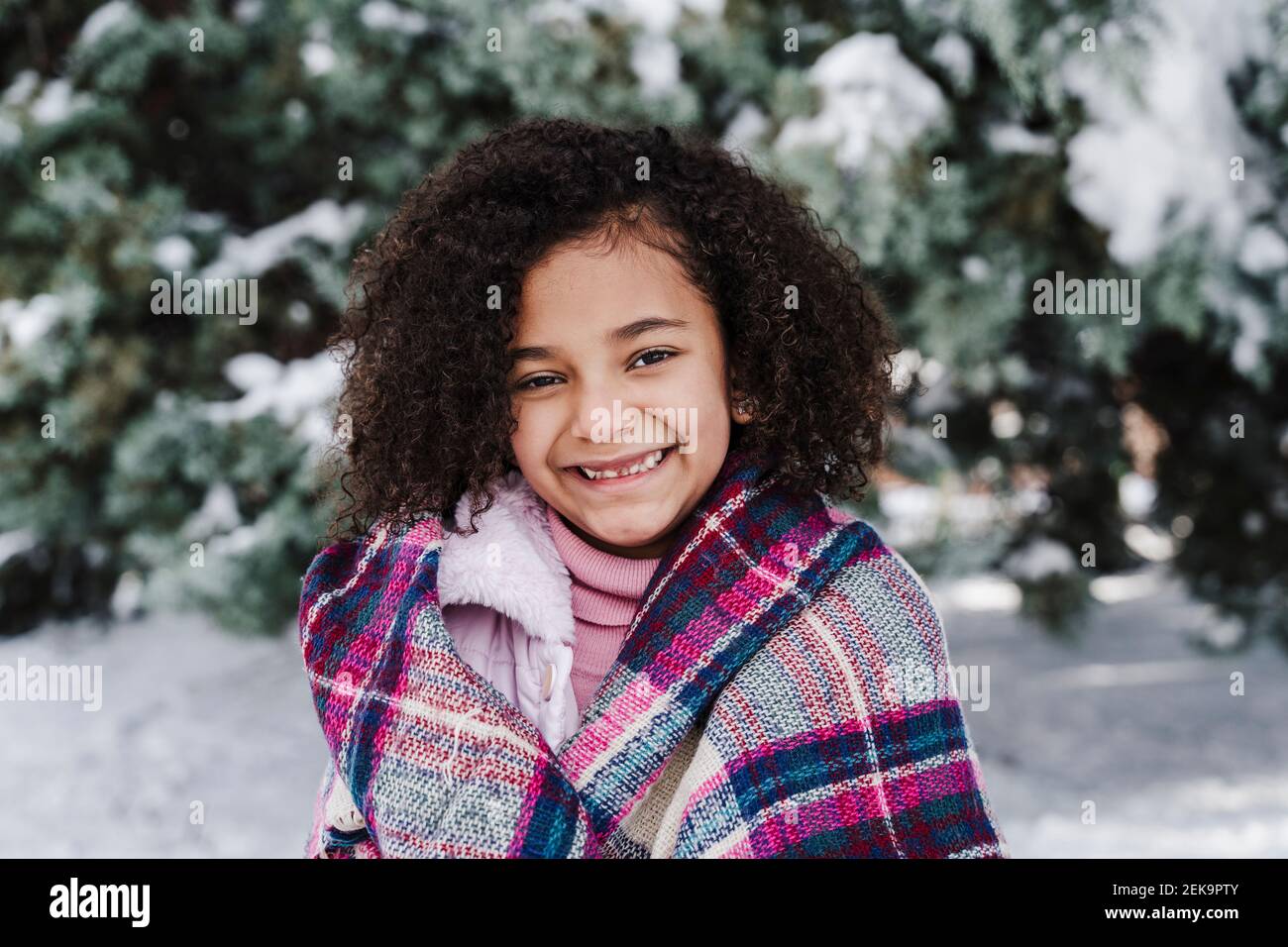 Scarf girl hi-res stock photography and images - Alamy