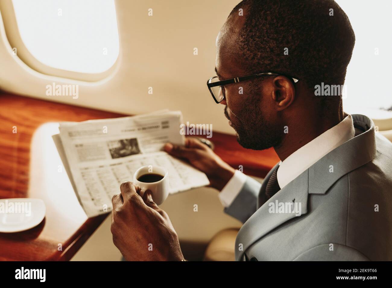 Airplane reading hi-res stock photography and images - Alamy